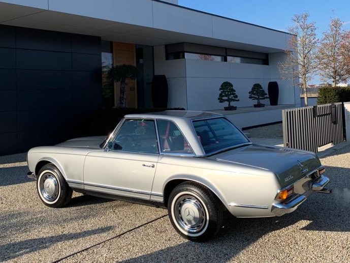 Mercedes-Benz 280SL (1969) | oldtimer-hollen.sk