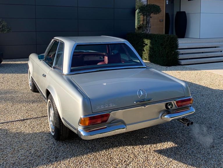 Mercedes-Benz 280SL (1969) | oldtimer-hollen.sk